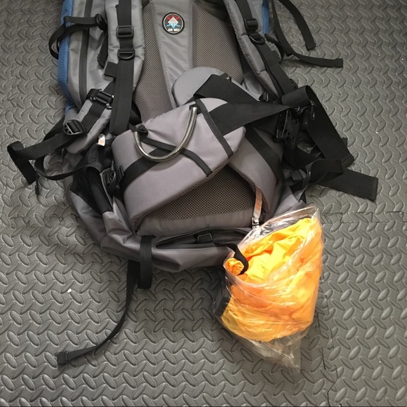 Hi-Tec | Bags | Hitec Unisex Tioga 8 Backpacking Pack | Poshmark